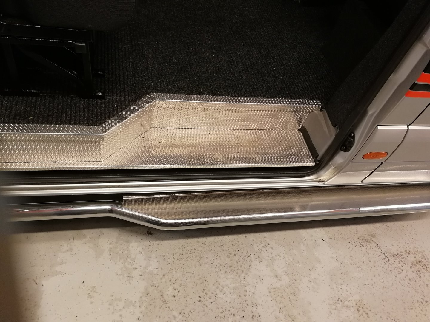 VW Crafter Style Side steps -Tuningparts for vans - KM-Parts-