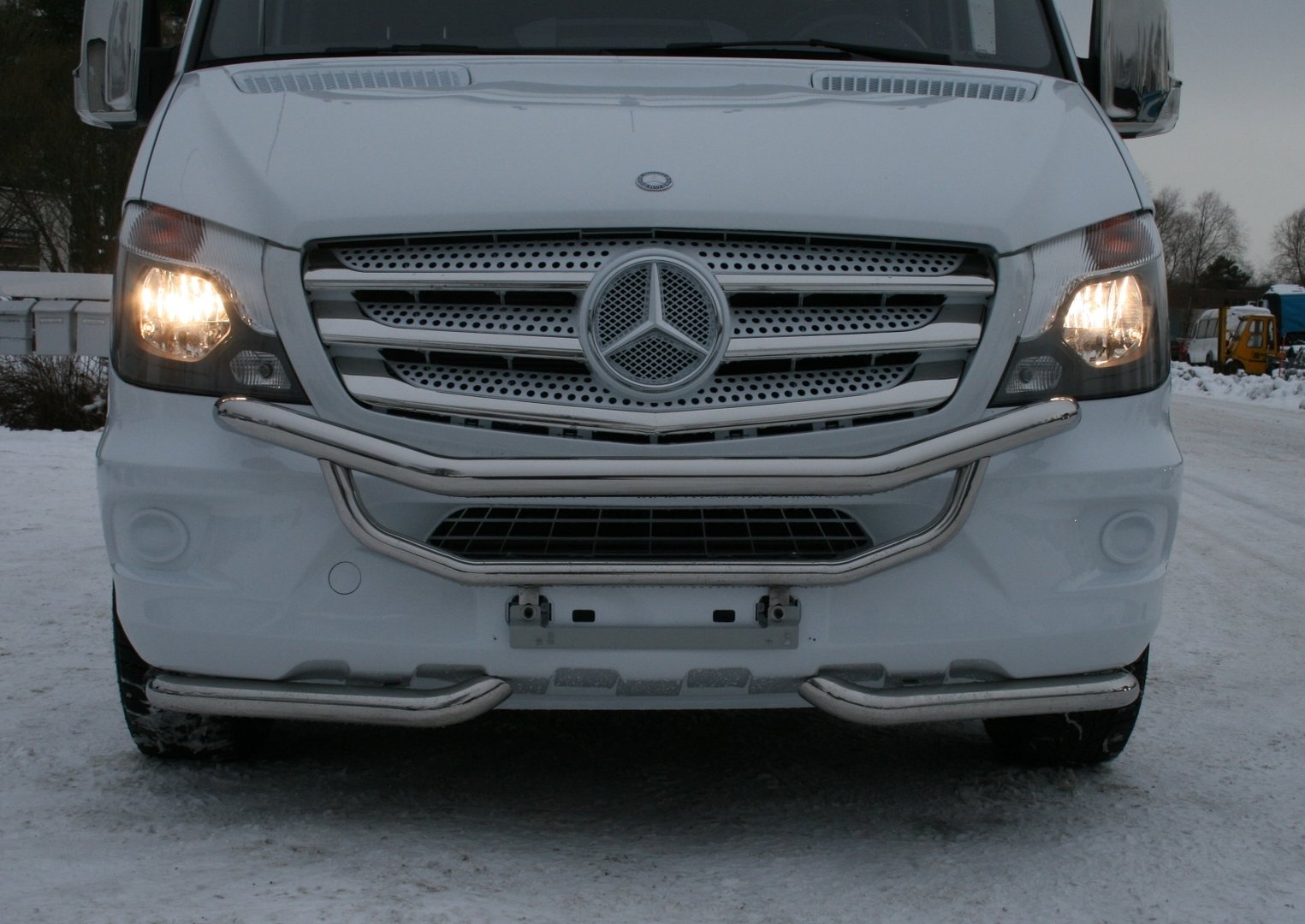 M-B Facelift Sprinter W906 Design valoteline ja Style etuhelmat