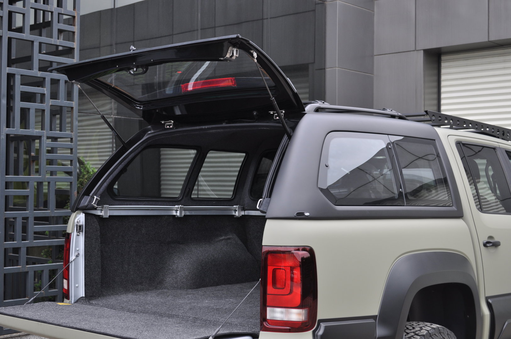 Volkswagen Amarok Hard top Alpha GSE - Tuning parts to Amarok-