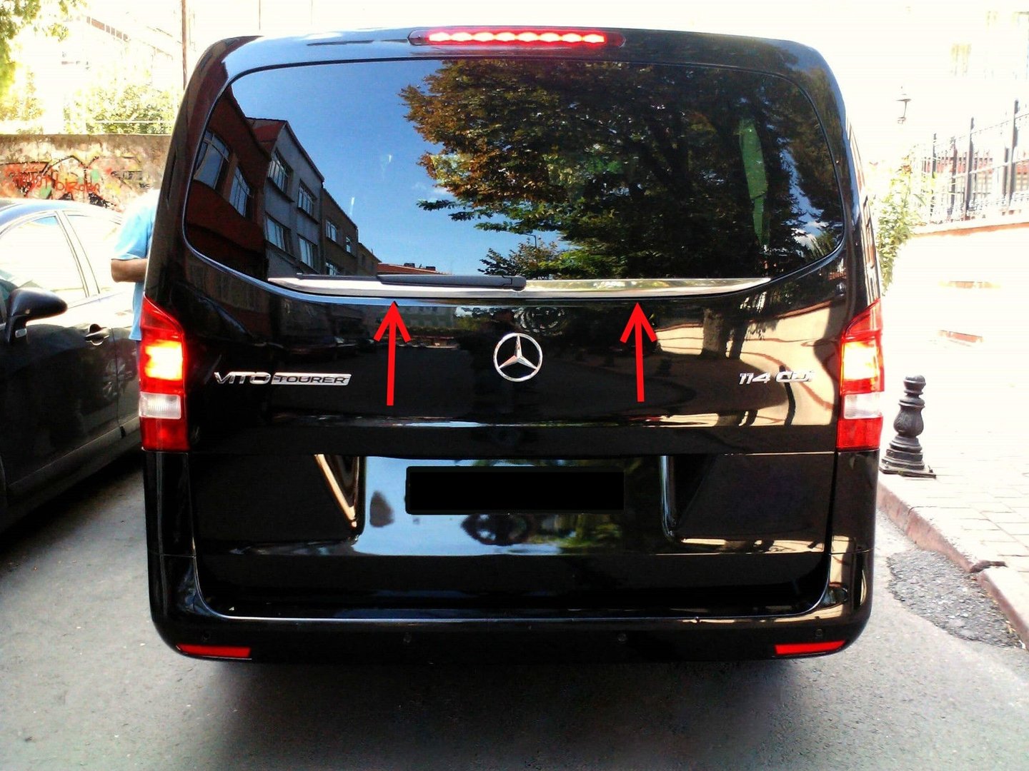 M-B Vito W447 Rear tailgate window trim W447 Chrome for vans