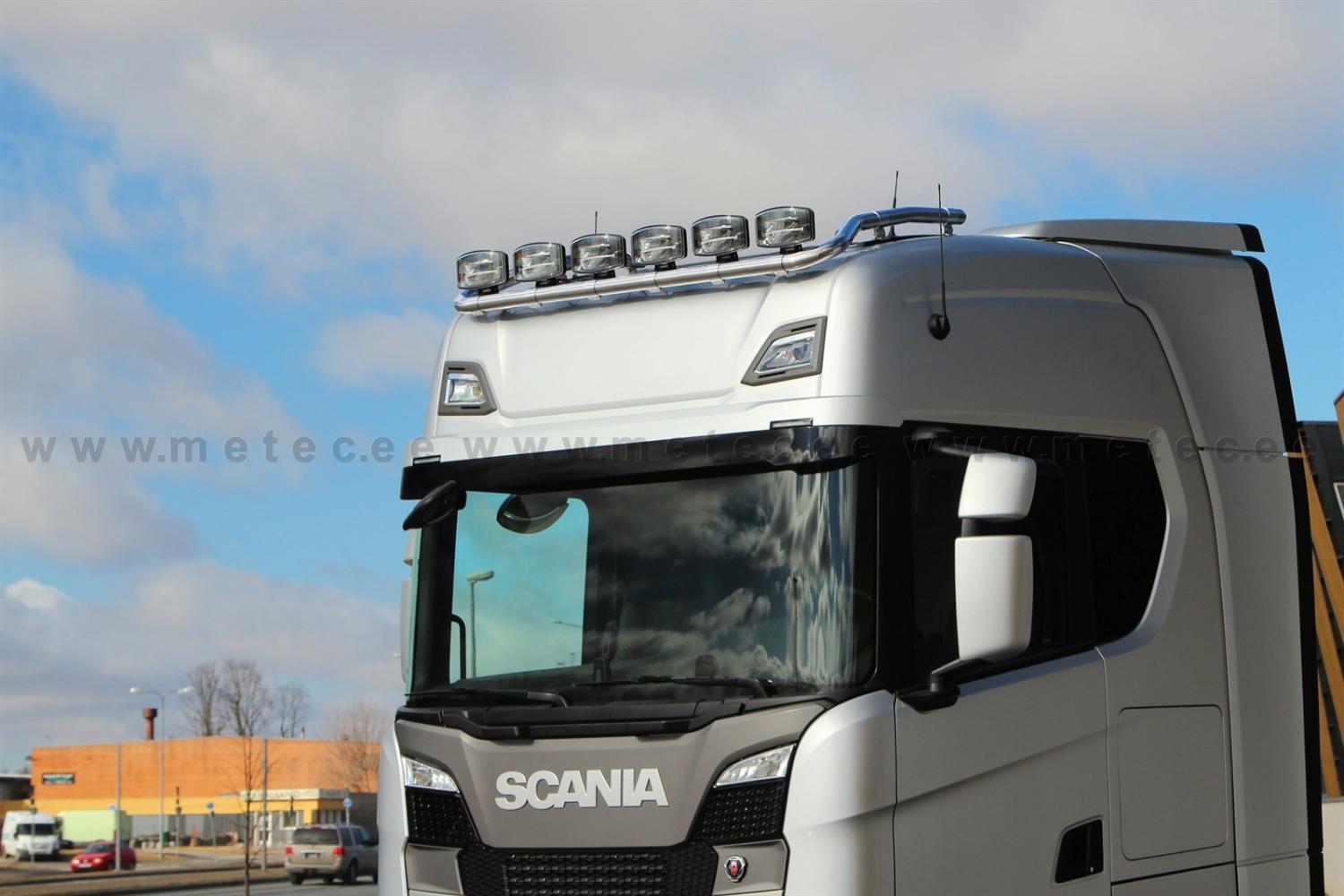 Scania R 2017-> light rail to front (Wide) - Volvo FH Light bar