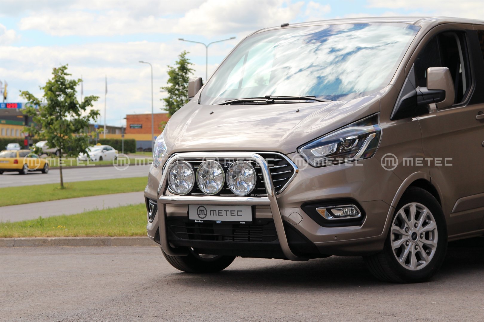 Ford Transit Custom Front guard 2018-> Light bars by metec