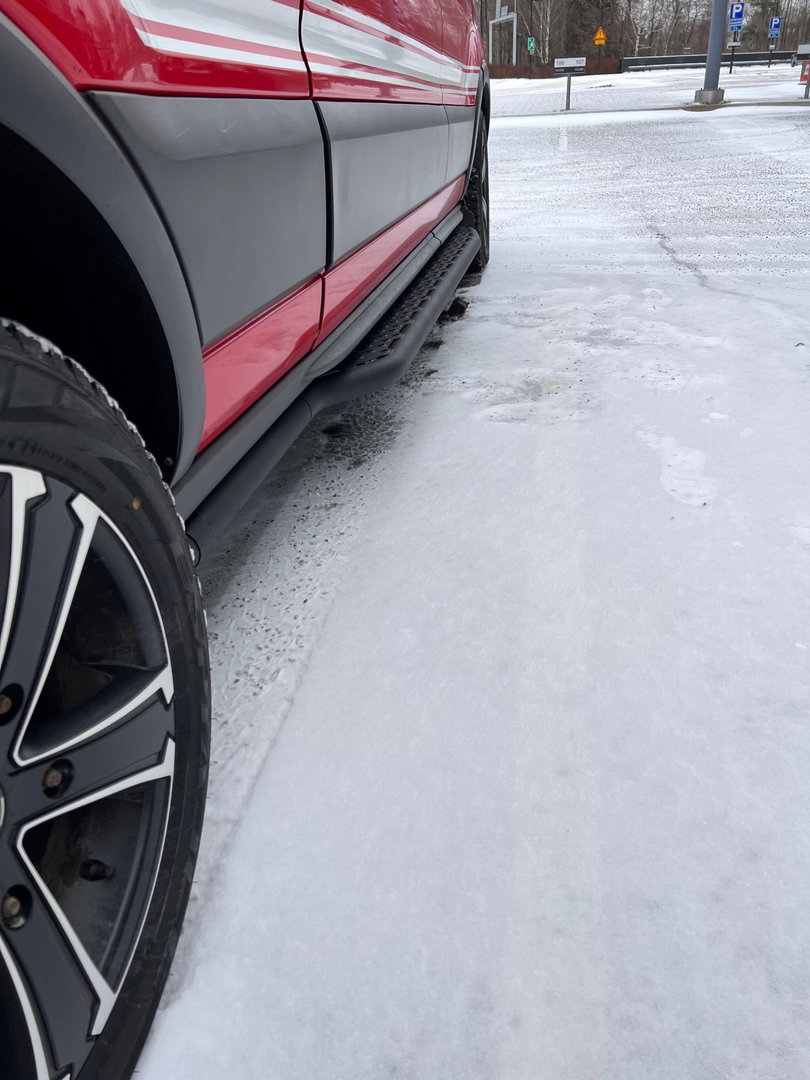 VW Crafter "Tour" side steps L3,L4 (Black) - Crafter Stepping