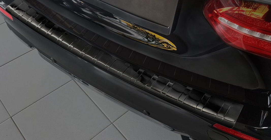 M-B W213 Rear bumber protector to wagon (Black line) - S213