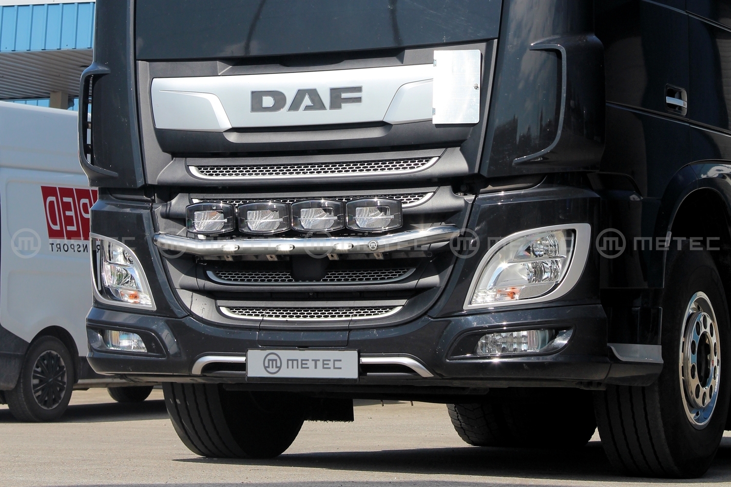 DAF XF Euro 6 LED-Light bar (City)- DAF XF Light bar with grill