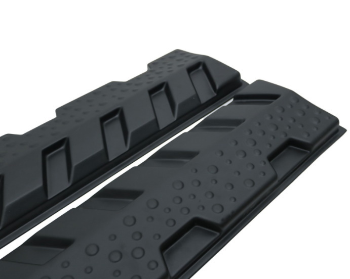 Mitsubishi L200 Body cladding "Dragon" 8/2015-> - L200 claddings