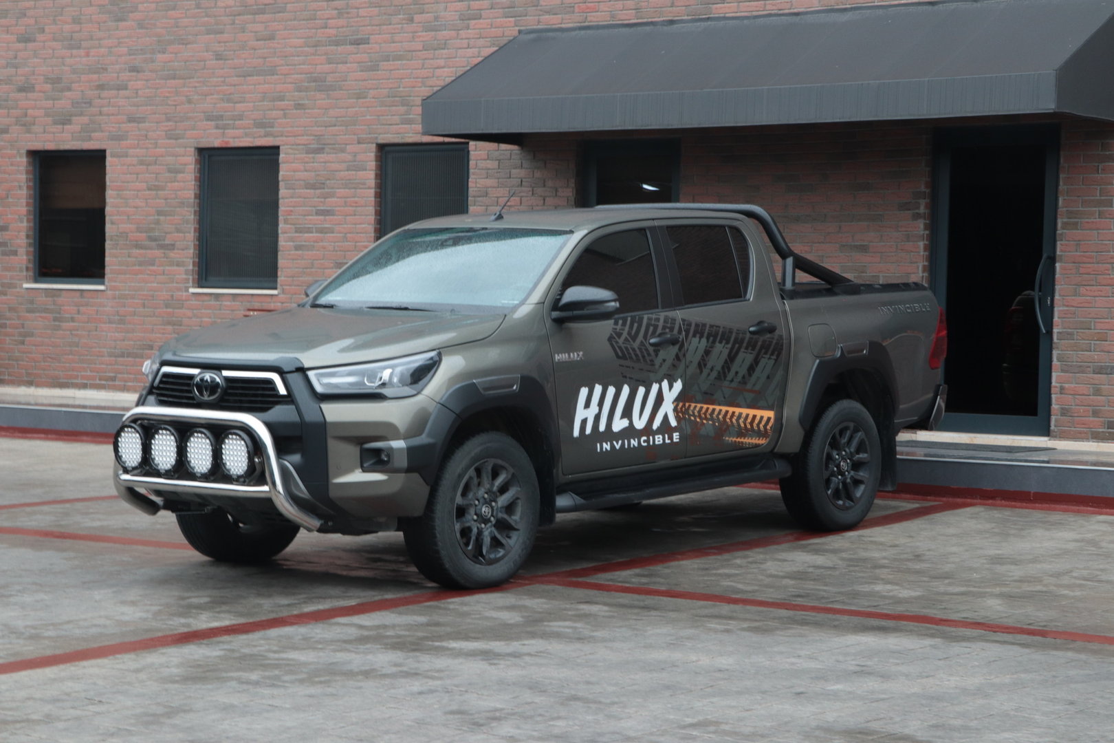 Toyota Hilux Front guard 2021- Hilux Light bars