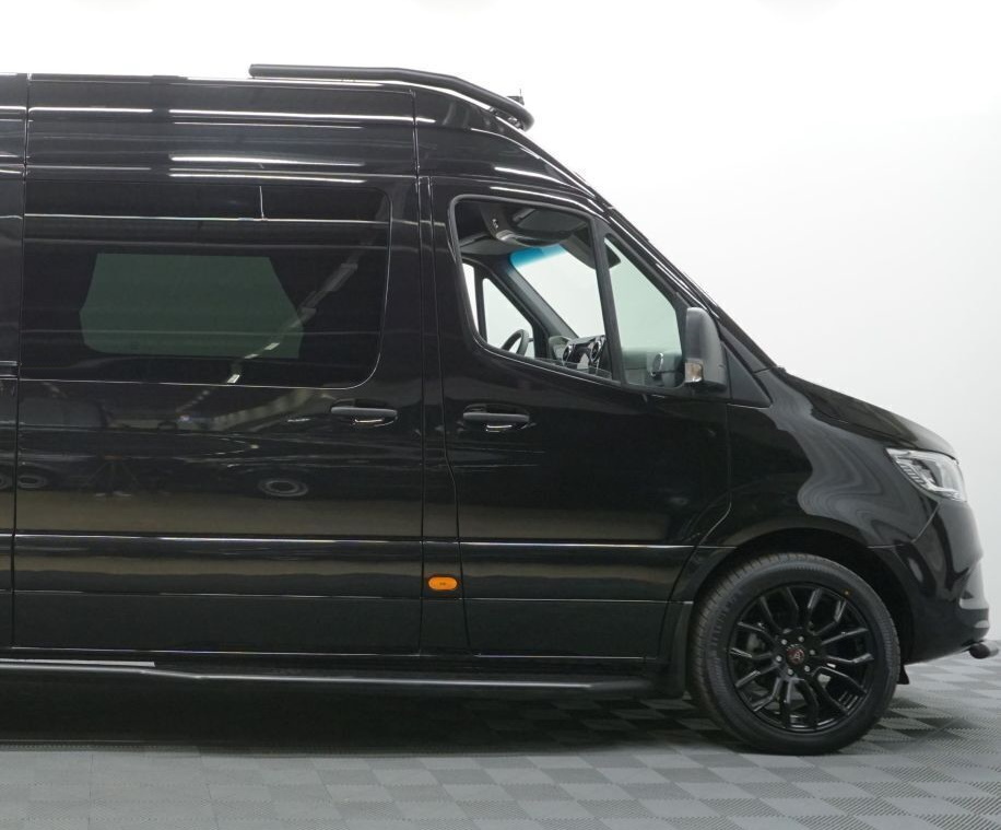 VW Crafter Style valoteline katolle eteen - Kattoteline