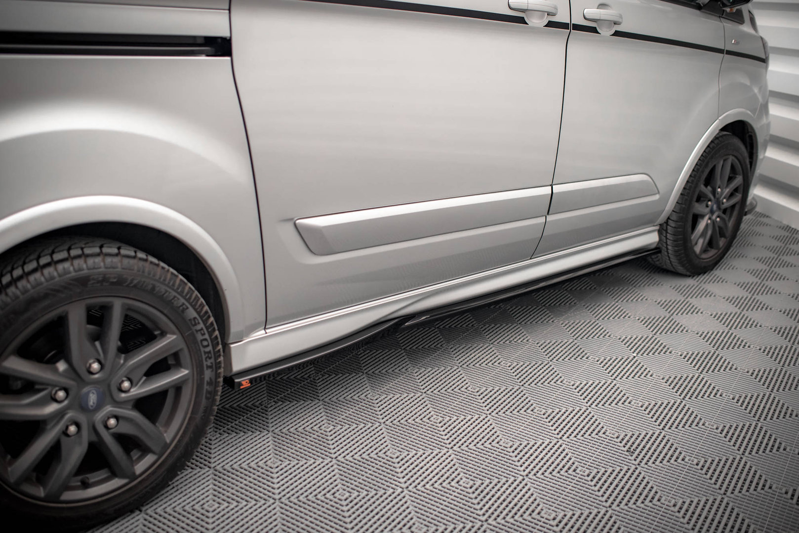 Ford Transit Custom Maxton side skirt ST-line modell - Custom