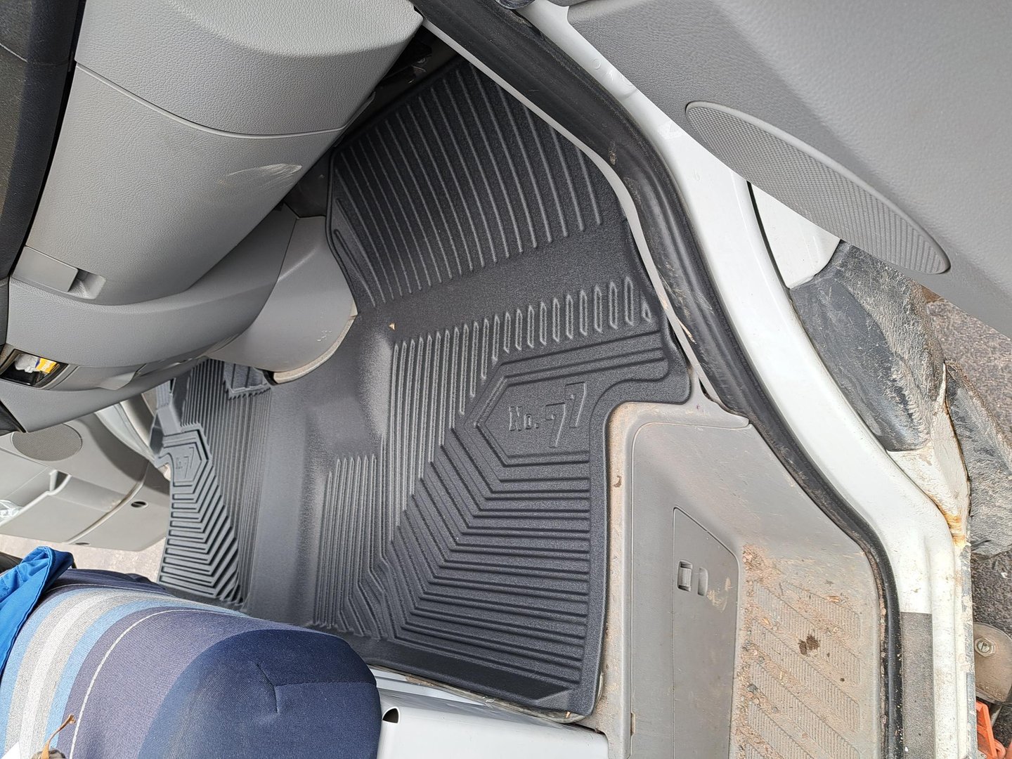 M-B Sprinter W906 Rubber mats (Frogum No.77) - rubber mats