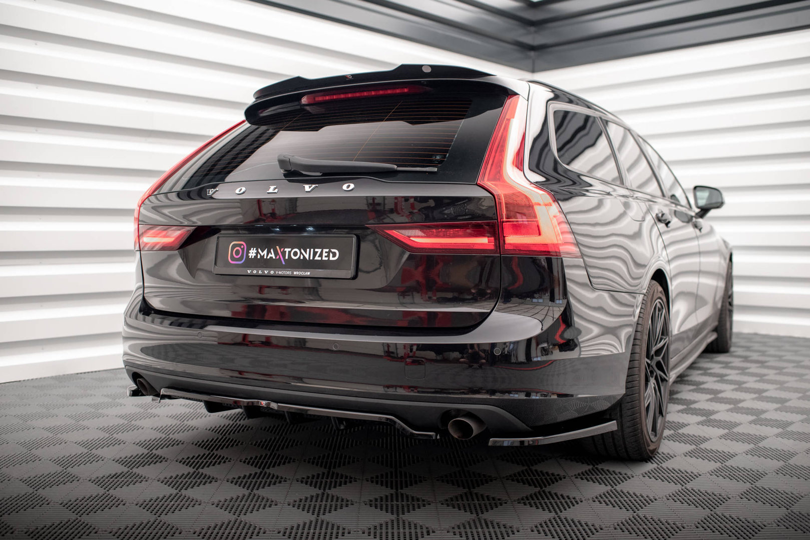 Volvo V90 Rear side splitters - V90 Tuning rear splitter Maxton