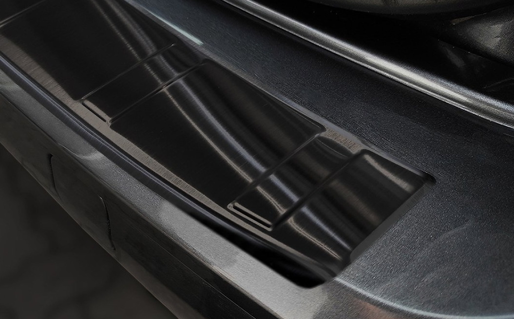 VW Caddy Rear bumber protector (Black line) -Tuning to M-B-