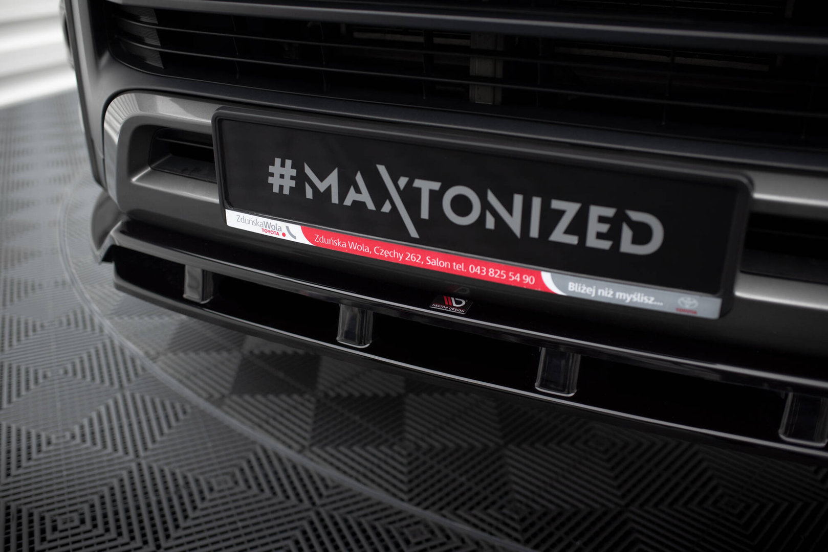 Toyota Hilux Maxton Front spoiler invincible - front splitter