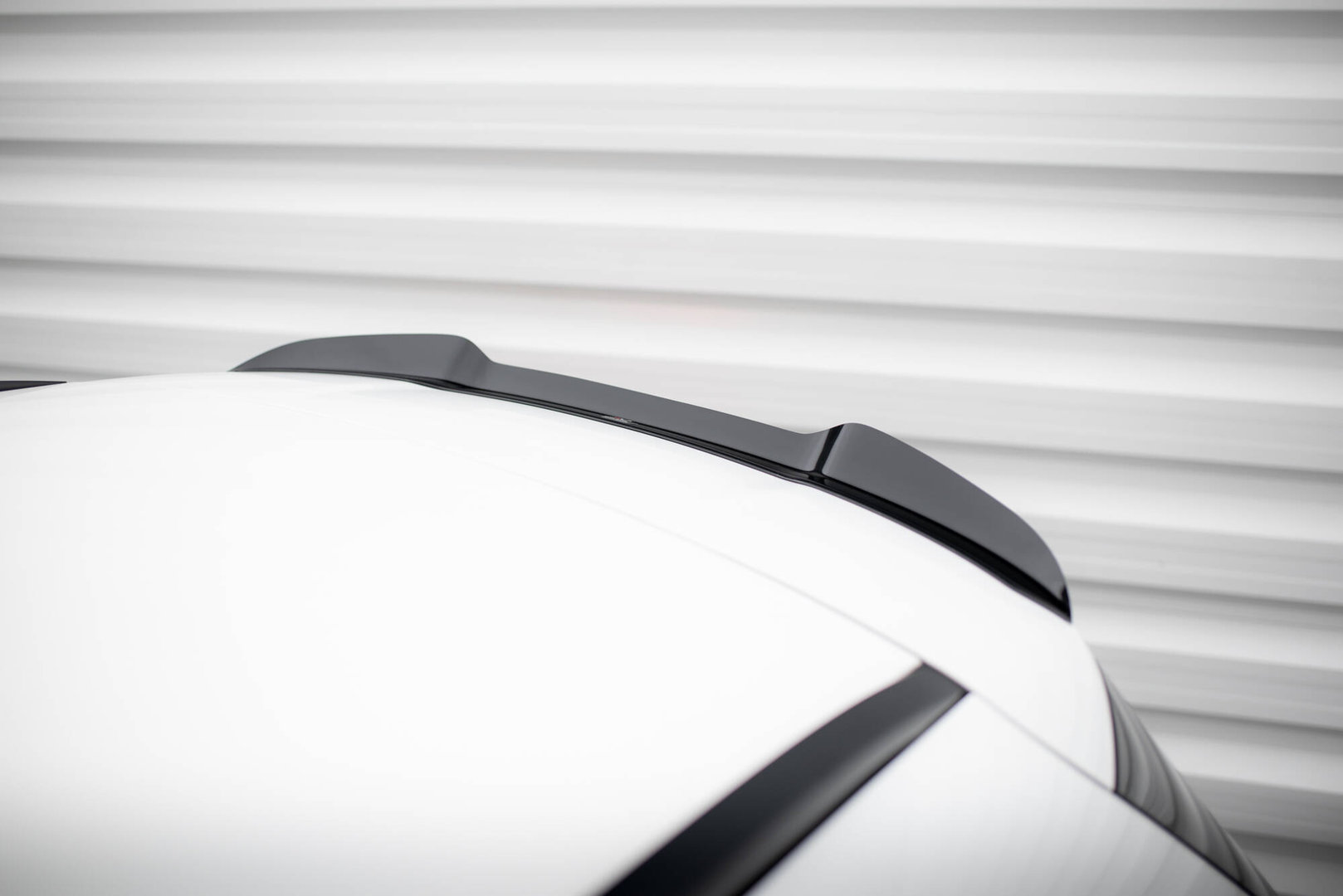 M-B C S206 Rear spoiler cap for wagon - S206 tuning