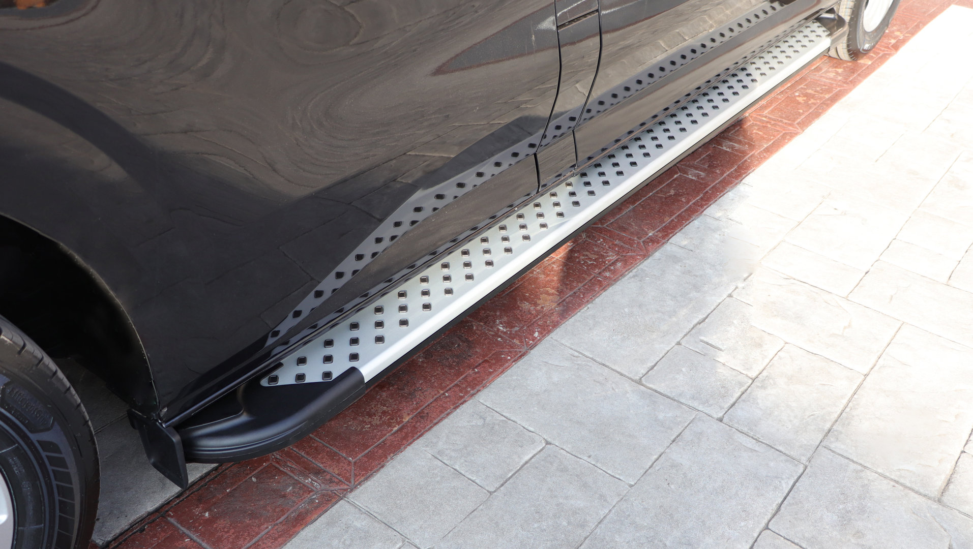 Ford Transit Custom Aluminum running boards 2024-> -custom