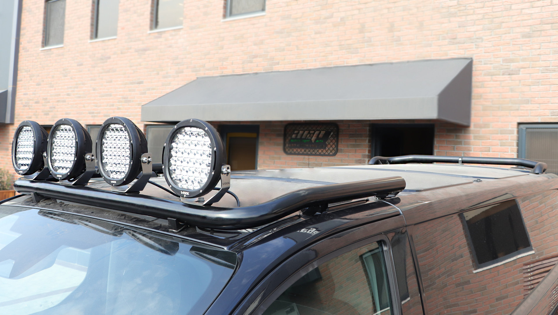 Ford Transit Custom Black light rail front roof 2024-> - Custom