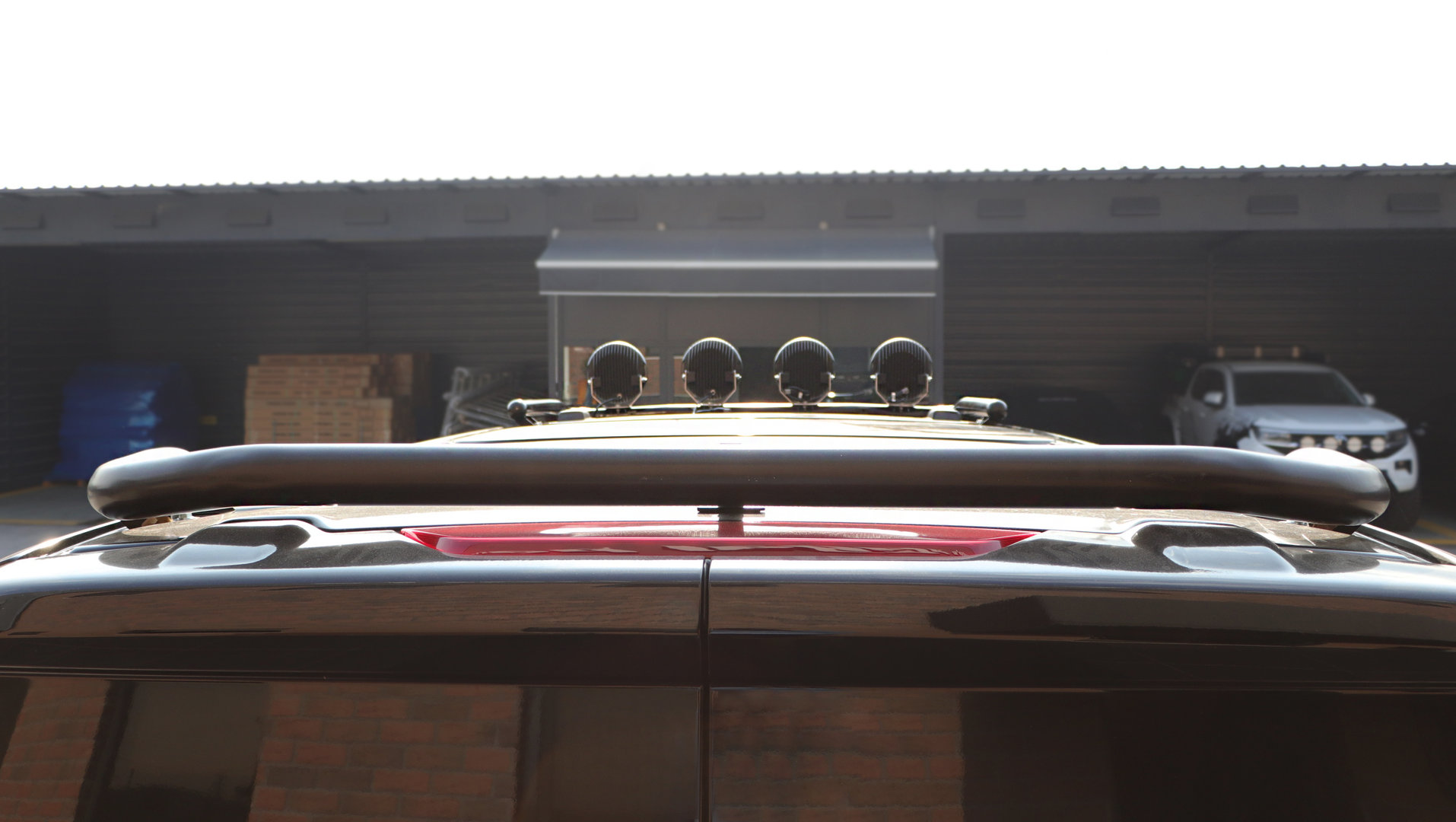 Ford Transit Custom light rail to back roof 2024-> Light bar roof