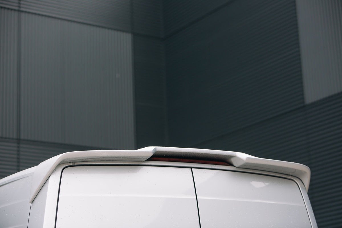 VW Crafter 2017-> Rear spoiler H2 (cars without camera)