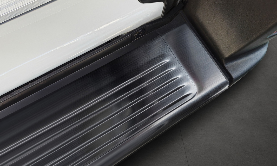 Opel Movano Black rear bumper protector - Bumper cover