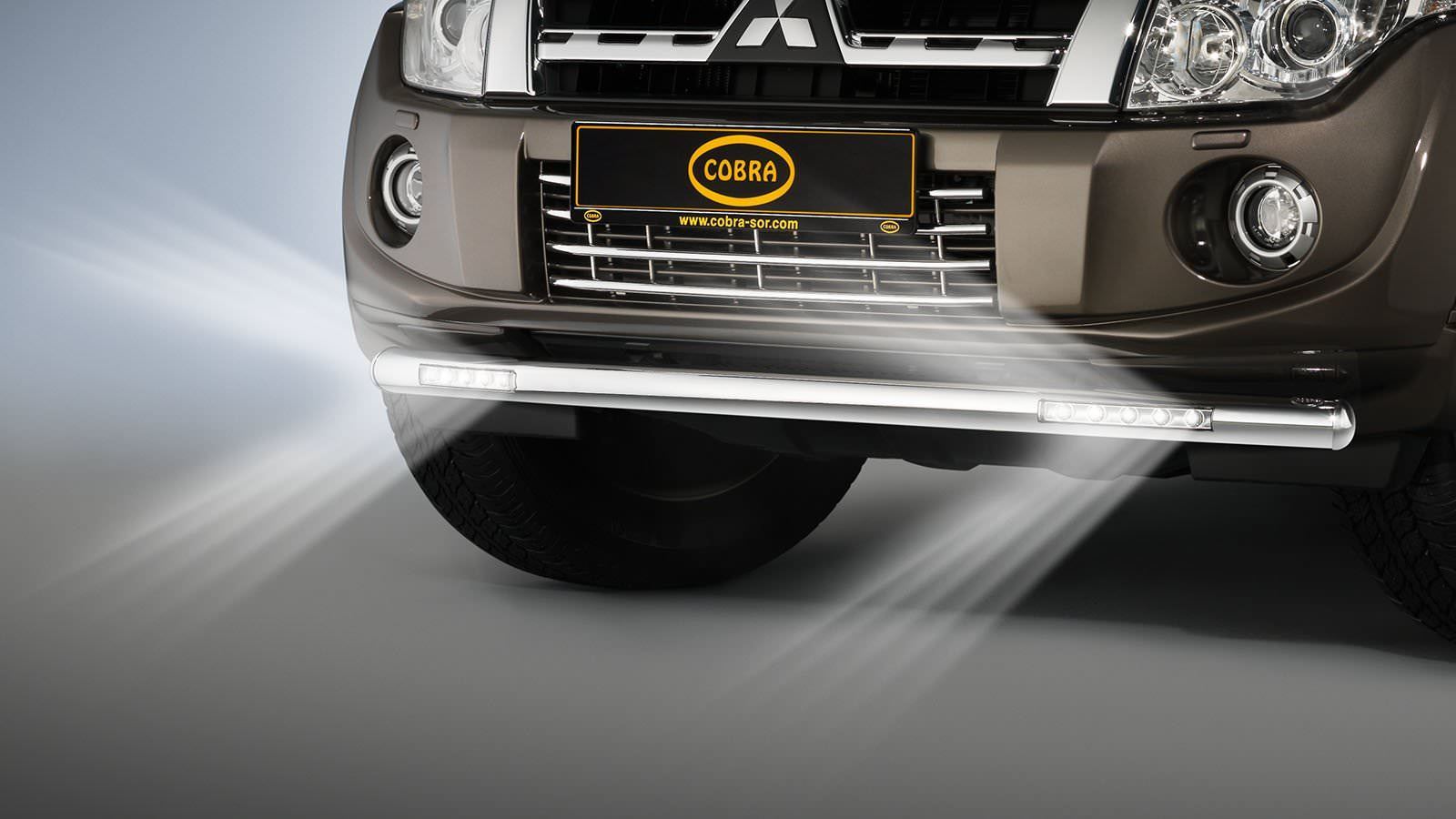 Mitsubishi Pajero Daytime light bar with led (Cobra)